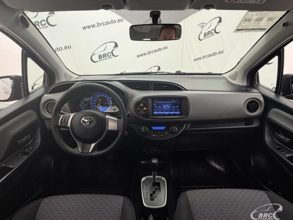 Toyota Yaris 2015 Viļņa, ar dzinēja tilpumu 1.50 L un nobraukumu 137 tūkst. km par 7500 €, foto 4 vietnē AUTOMOTO.COM.LV