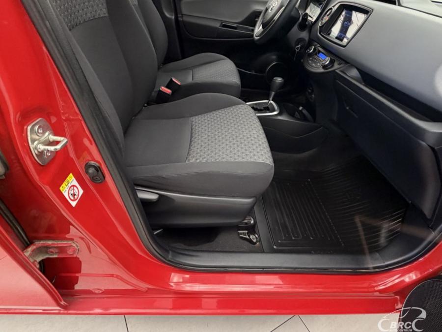 Toyota Yaris 2015 in Vilnius, with an engine capacity of 1.50 L and mileage of 137 thousand km for 7500 €, photo 6 on AUTOMOTO.COM.LV