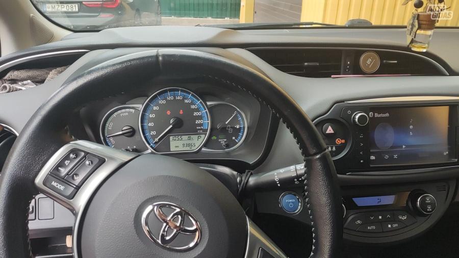 Toyota Yaris 2016 in Kaunas, with an engine capacity of 1.50 L and mileage of 100 thousand km for 9200 €, photo 4 on AUTOMOTO.COM.LV