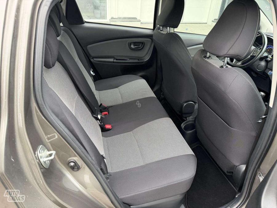 Toyota Yaris 2016 Viļņa, ar dzinēja tilpumu 1.50 L un nobraukumu 131 tūkst. km par 10250 €, foto 12 vietnē AUTOMOTO.COM.LV