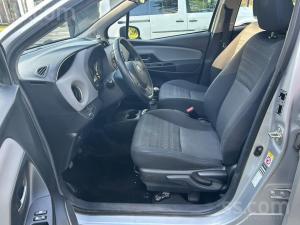 Toyota Yaris 2016 in Riga, with an engine capacity of 1.30 L and mileage of 119 thousand km for 6200 €, photo 4 on AUTOMOTO.COM.LV