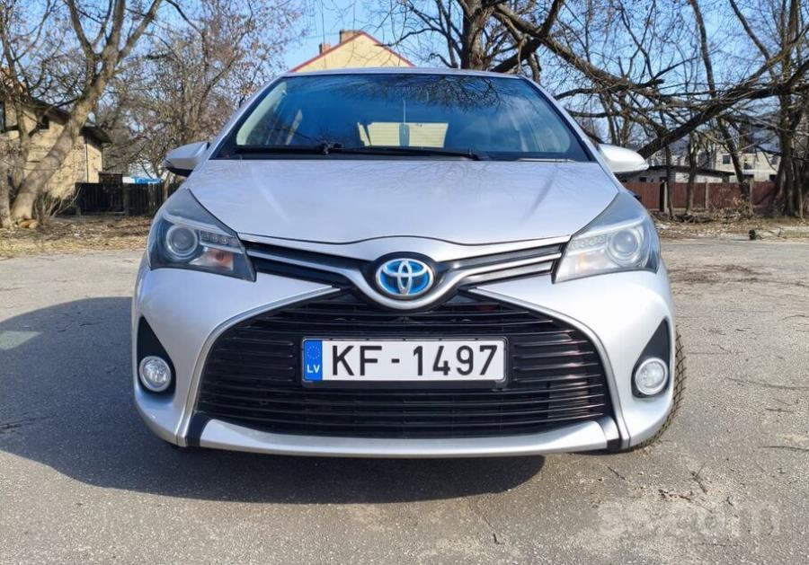 Toyota Yaris 2016 in Riga, with an engine capacity of 1.50 L and mileage of 227 thousand km for 7000 €, photo 1 on AUTOMOTO.COM.LV