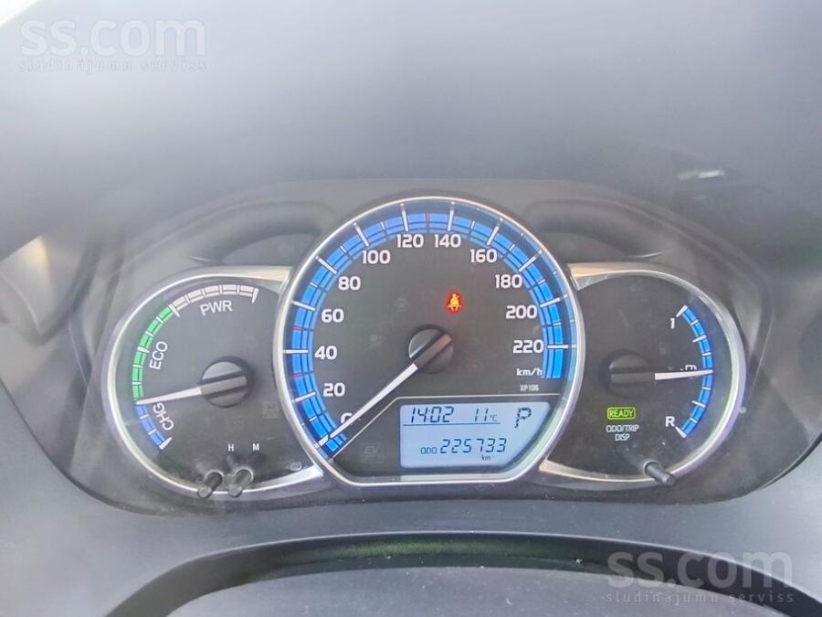 Toyota Yaris 2016 in Riga, with an engine capacity of 1.50 L and mileage of 227 thousand km for 7000 €, photo 13 on AUTOMOTO.COM.LV