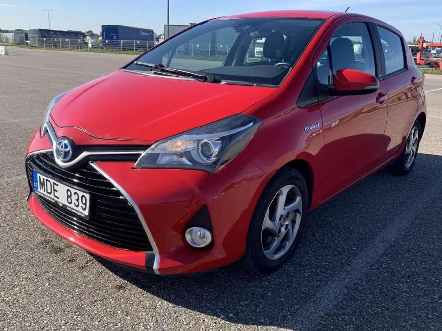 Toyota Yaris 2016 in Vilnius, with an engine capacity of 1.50 L and mileage of 184 thousand km for 9990 €, photo 1 on AUTOMOTO.COM.LV