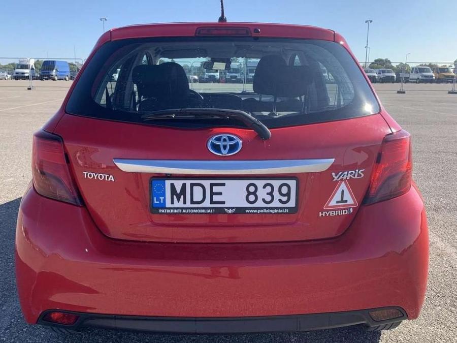 Toyota Yaris 2016 in Vilnius, with an engine capacity of 1.50 L and mileage of 184 thousand km for 9990 €, photo 4 on AUTOMOTO.COM.LV