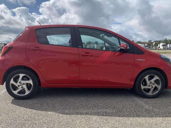 Toyota Yaris 2016 Viļņa, ar dzinēja tilpumu 1.50 L un nobraukumu 184 tūkst. km par 9990 €, foto 5 vietnē AUTOMOTO.COM.LV