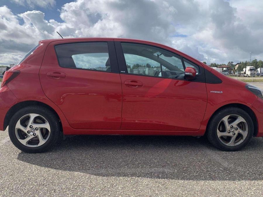 Toyota Yaris 2016 in Vilnius, with an engine capacity of 1.50 L and mileage of 184 thousand km for 8800 €, photo 5 on AUTOMOTO.COM.LV