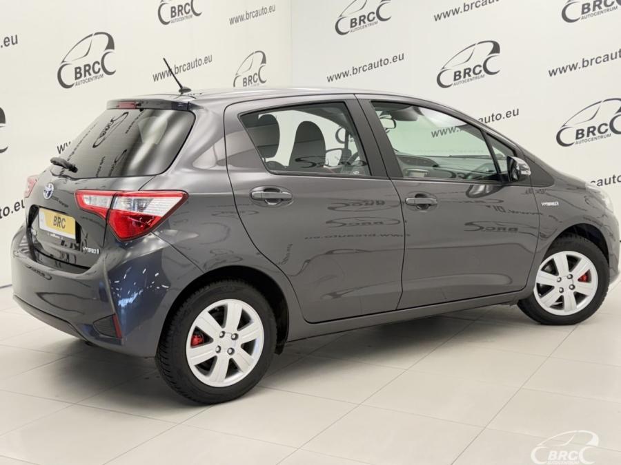 Toyota Yaris 2017 in Vilnius, with an engine capacity of 1.50 L and mileage of 148 thousand km for 10500 €, photo 3 on AUTOMOTO.COM.LV