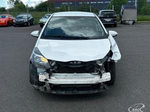 Toyota Yaris 2017 Viļņa, ar dzinēja tilpumu 1.50 L un nobraukumu 232 tūkst. km par 3900 €, foto 6 vietnē AUTOMOTO.COM.LV