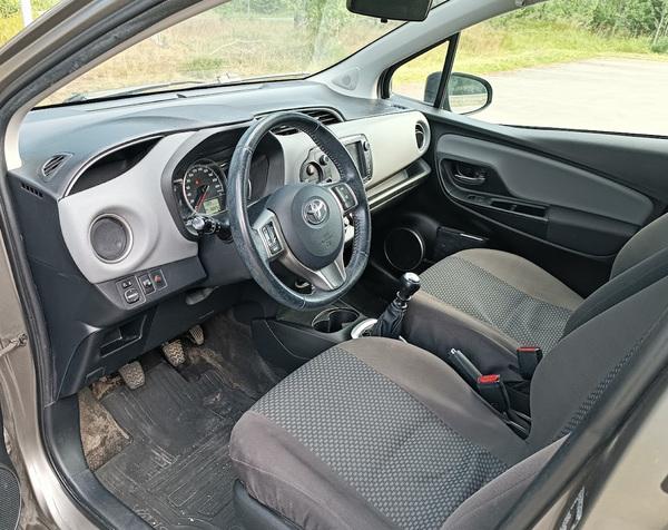 Toyota Yaris 2017 Tallina, ar dzinēja tilpumu 1.30 L un nobraukumu 158 tūkst. km par 6800 €, foto 9 vietnē AUTOMOTO.COM.LV