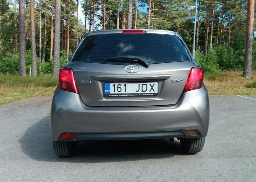 Toyota Yaris 2017 Tallina, ar dzinēja tilpumu 1.30 L un nobraukumu 158 tūkst. km par 6800 €, foto 24 vietnē AUTOMOTO.COM.LV