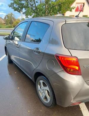Toyota Yaris 2017 in Utena, with an engine capacity of 1.50 L and mileage of 116 thousand km for 8500 €, photo 6 on AUTOMOTO.COM.LV