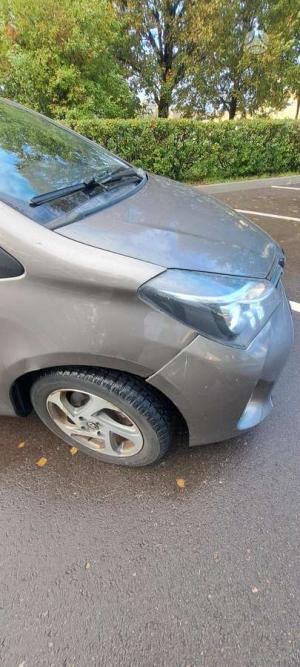 Toyota Yaris 2017 in Utena, with an engine capacity of 1.50 L and mileage of 116 thousand km for 8500 €, photo 8 on AUTOMOTO.COM.LV