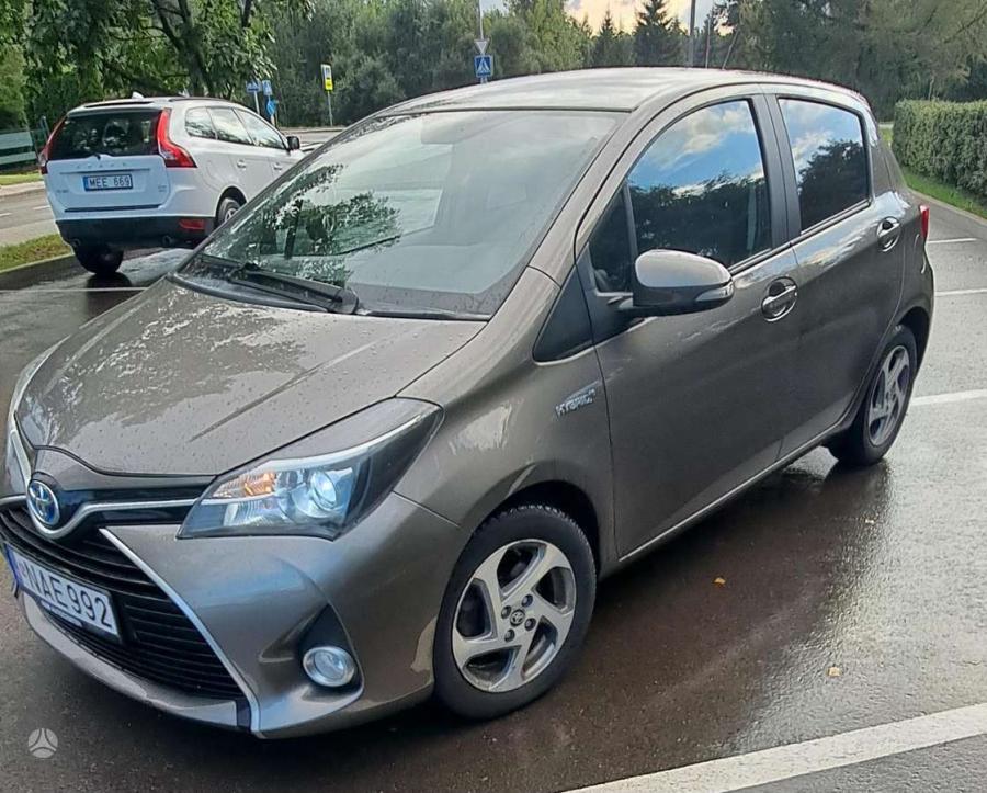 Toyota Yaris 2017 in Utena, with an engine capacity of 1.50 L and mileage of 116 thousand km for 8500 €, photo 9 on AUTOMOTO.COM.LV