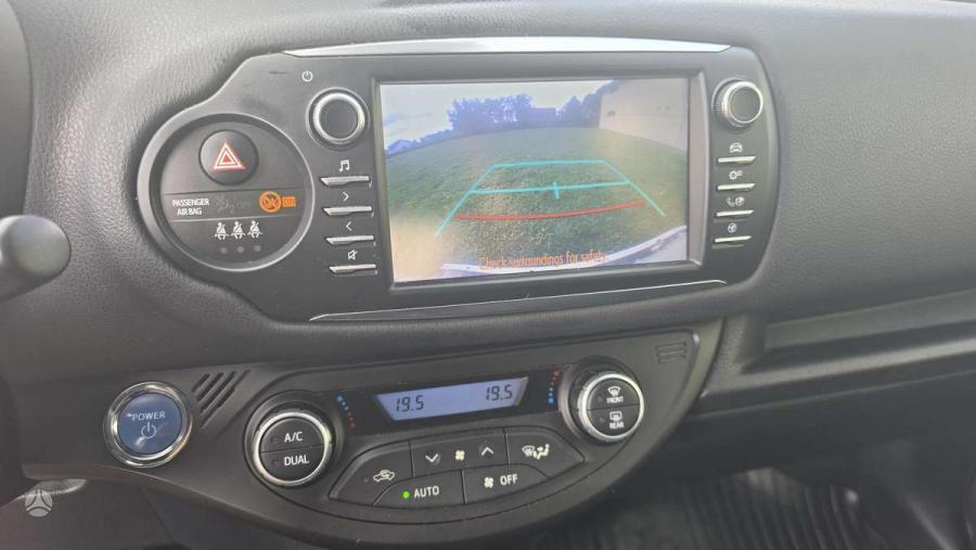 Toyota Yaris 2018 in Klaipeda, with an engine capacity of 1.50 L and mileage of 200 thousand km for 9950 €, photo 5 on AUTOMOTO.COM.LV