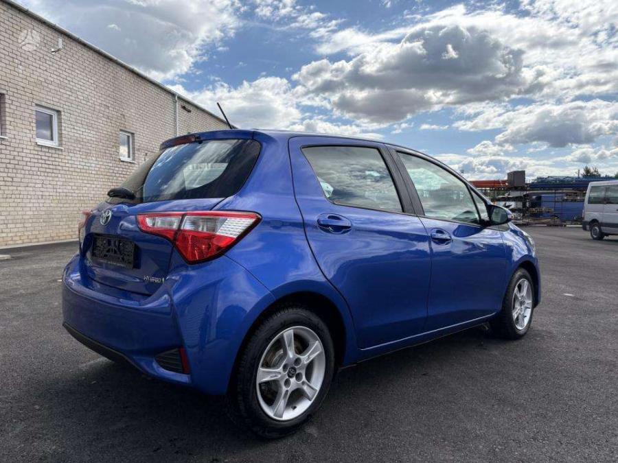 Toyota Yaris 2018 in Radviliskis, with an engine capacity of 1.50 L and mileage of 131 thousand km for 10350 €, photo 4 on AUTOMOTO.COM.LV