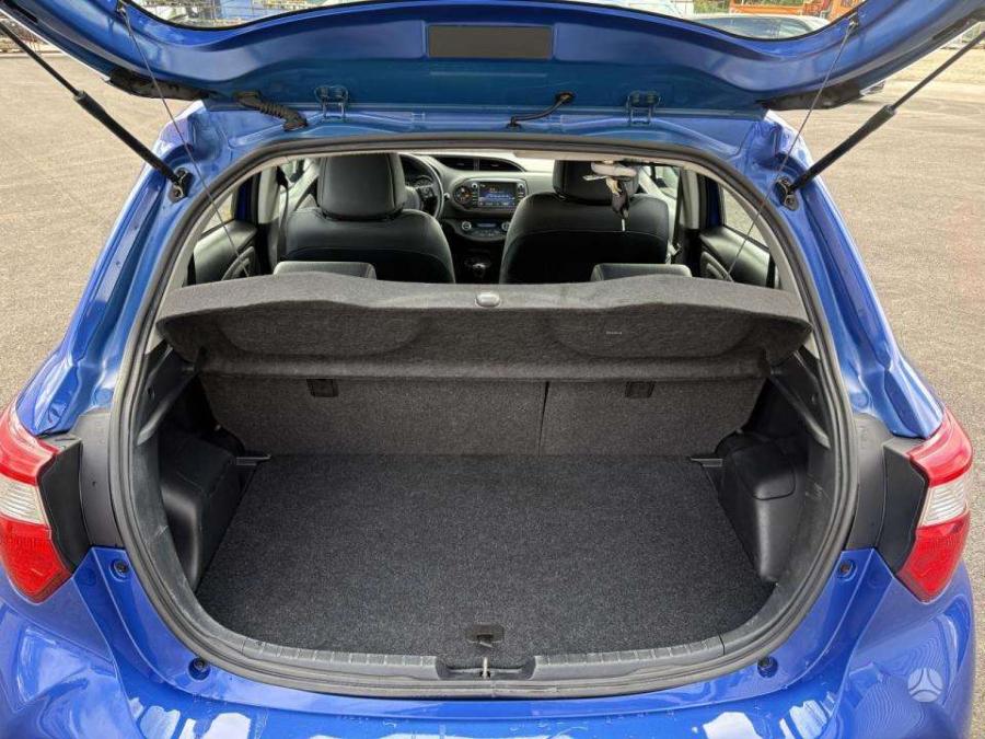 Toyota Yaris 2018 in Radviliskis, with an engine capacity of 1.50 L and mileage of 131 thousand km for 10350 €, photo 14 on AUTOMOTO.COM.LV