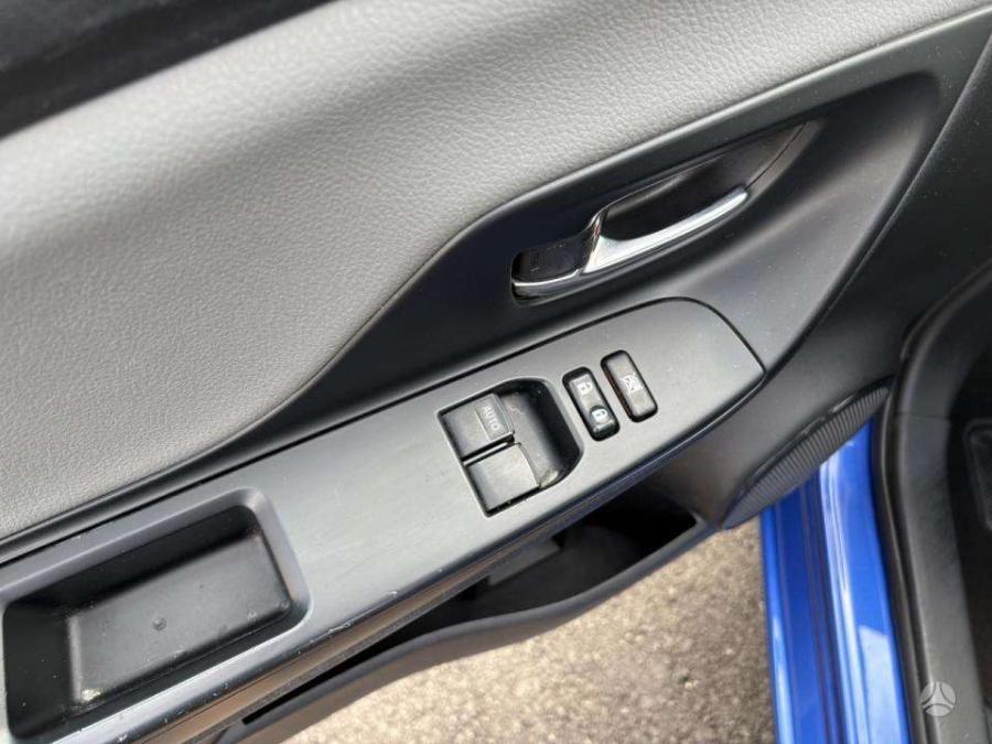 Toyota Yaris 2018 in Radviliskis, with an engine capacity of 1.50 L and mileage of 131 thousand km for 10350 €, photo 15 on AUTOMOTO.COM.LV