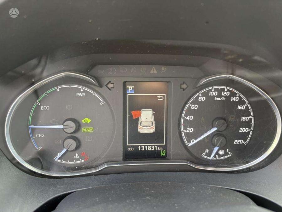 Toyota Yaris 2018 in Radviliskis, with an engine capacity of 1.50 L and mileage of 131 thousand km for 10350 €, photo 17 on AUTOMOTO.COM.LV