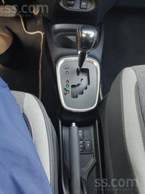 Toyota Yaris 2020 in Riga, with an engine capacity of 1.50 L and mileage of 68 thousand km for 12000 €, photo 6 on AUTOMOTO.COM.LV