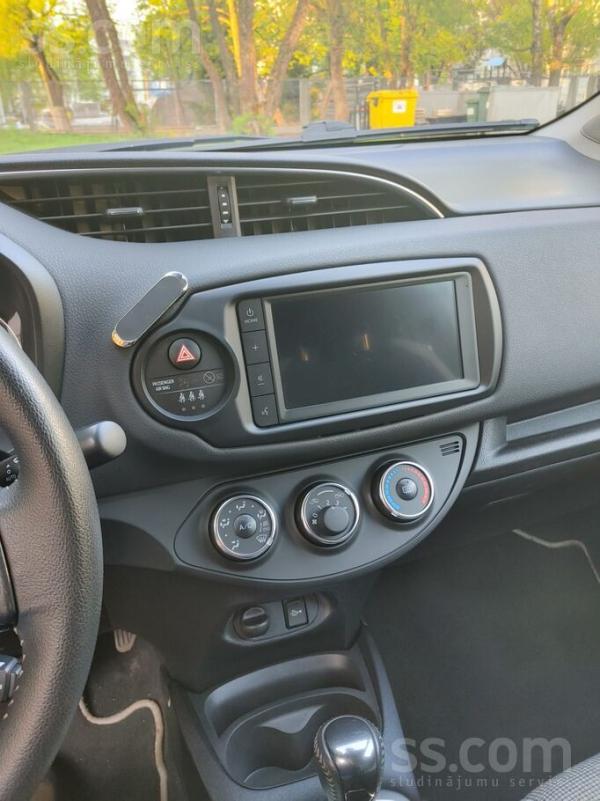 Toyota Yaris 2020 in Riga, with an engine capacity of 1.50 L and mileage of 68 thousand km for 12000 €, photo 7 on AUTOMOTO.COM.LV