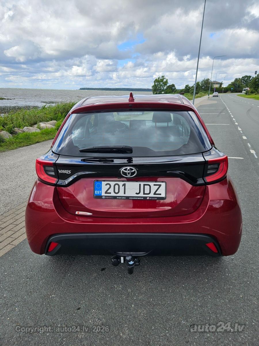Toyota Yaris 2021 Tallina, ar dzinēja tilpumu 1.50 L un nobraukumu 98 tūkst. km par 15000 €, foto 6 vietnē AUTOMOTO.COM.LV