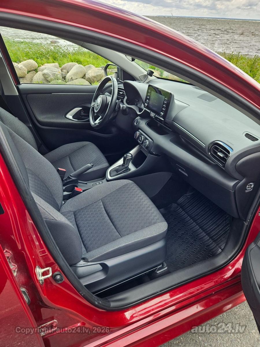 Toyota Yaris 2021 Tallina, ar dzinēja tilpumu 1.50 L un nobraukumu 98 tūkst. km par 15000 €, foto 13 vietnē AUTOMOTO.COM.LV