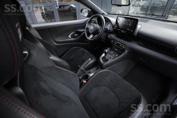 Toyota Yaris 2021 in Jelgava, with an engine capacity of 1.60 L and mileage of 65 thousand km for 29000 €, photo 6 on AUTOMOTO.COM.LV