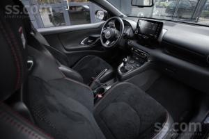 Toyota Yaris 2021 in Jelgava, with an engine capacity of 1.60 L and mileage of 65 thousand km for 29000 €, photo 7 on AUTOMOTO.COM.LV
