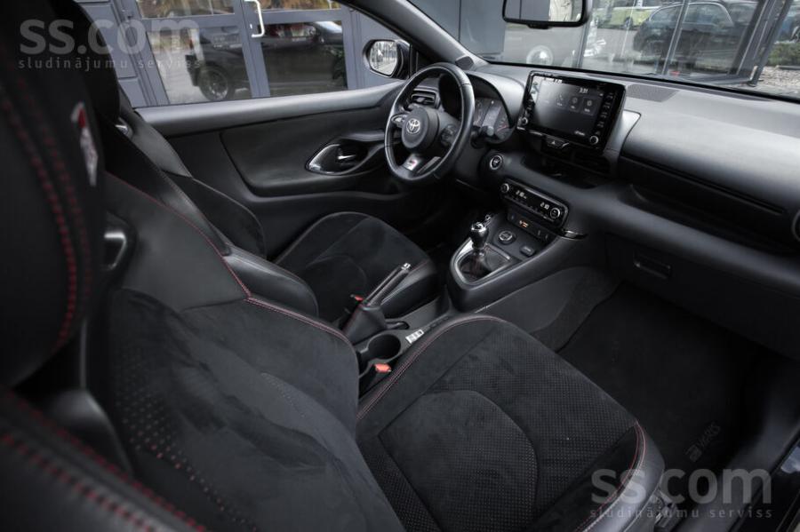 Toyota Yaris 2021 in Jelgava, with an engine capacity of 1.60 L and mileage of 65 thousand km for 29000 €, photo 7 on AUTOMOTO.COM.LV