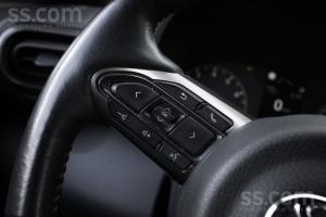 Toyota Yaris 2021 in Jelgava, with an engine capacity of 1.60 L and mileage of 65 thousand km for 29000 €, photo 11 on AUTOMOTO.COM.LV