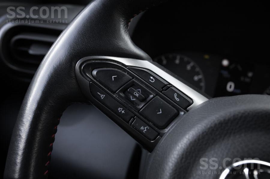 Toyota Yaris 2021 in Jelgava, with an engine capacity of 1.60 L and mileage of 65 thousand km for 29000 €, photo 11 on AUTOMOTO.COM.LV