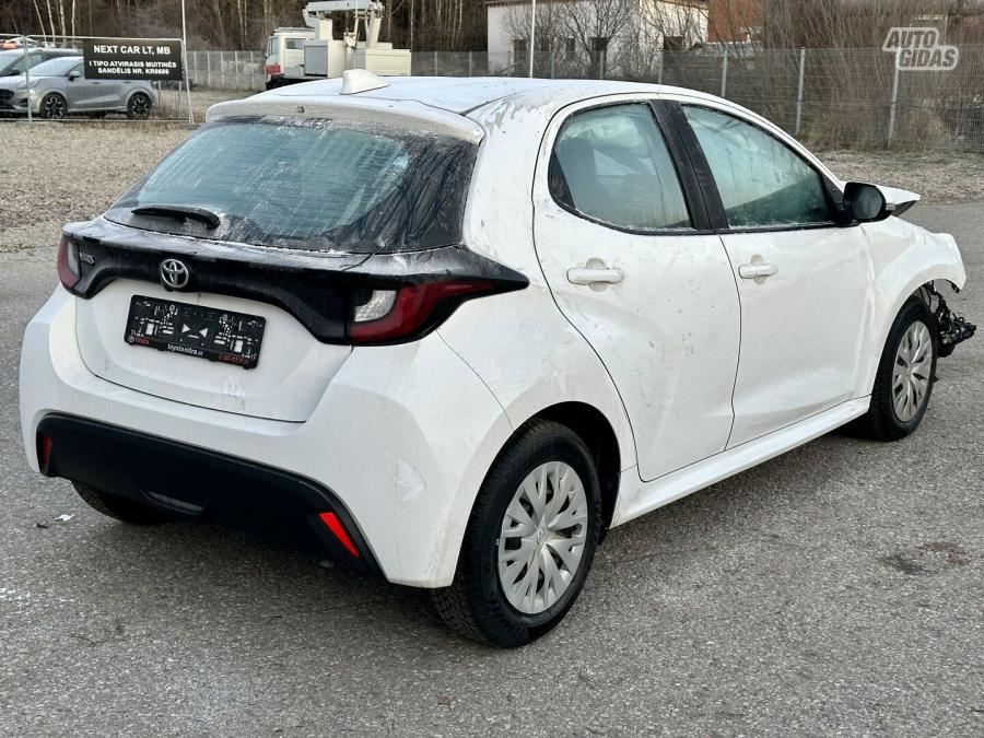 Toyota Yaris 2022 in Kaunas, with an engine capacity of 1.50 L and mileage of 17 thousand km for 6900 €, photo 1 on AUTOMOTO.COM.LV