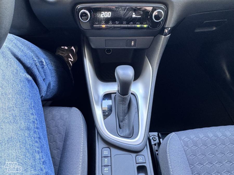 Toyota Yaris 2022 Viļņa, ar dzinēja tilpumu 1.50 L un nobraukumu 102 tūkst. km par 17250 €, foto 17 vietnē AUTOMOTO.COM.LV