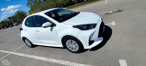 Toyota Yaris 2022 in Mazeikiai, with an engine capacity of 1.50 L and mileage of 35 thousand km for 16500 €, photo 5 on AUTOMOTO.COM.LV