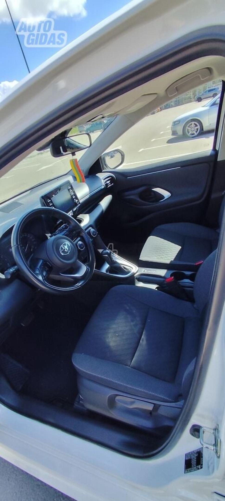 Toyota Yaris 2022 in Mazeikiai, with an engine capacity of 1.50 L and mileage of 35 thousand km for 16500 €, photo 6 on AUTOMOTO.COM.LV