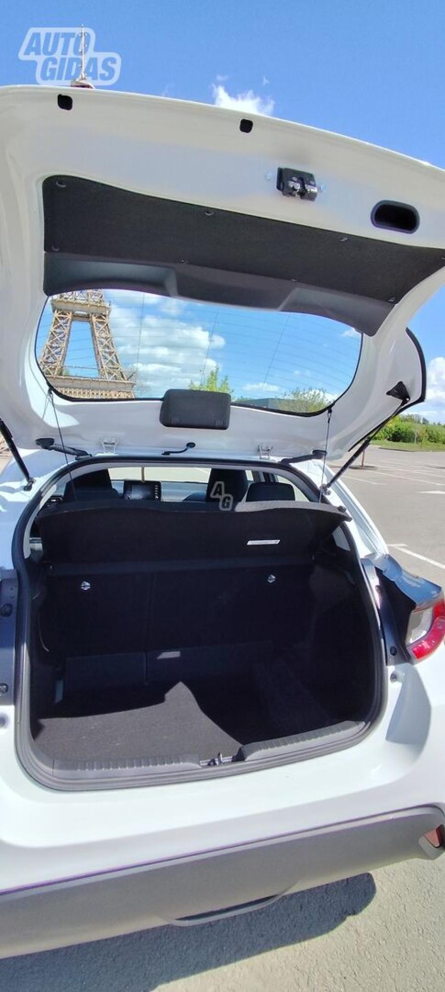 Toyota Yaris 2022 in Mazeikiai, with an engine capacity of 1.50 L and mileage of 35 thousand km for 16500 €, photo 8 on AUTOMOTO.COM.LV