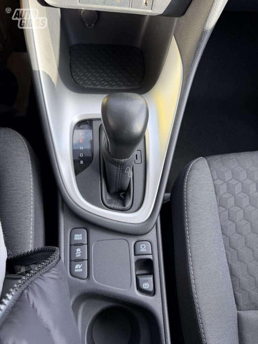 Toyota Yaris 2022 Viļņa, ar dzinēja tilpumu 1.50 L un nobraukumu 91 tūkst. km par 16250 €, foto 20 vietnē AUTOMOTO.COM.LV