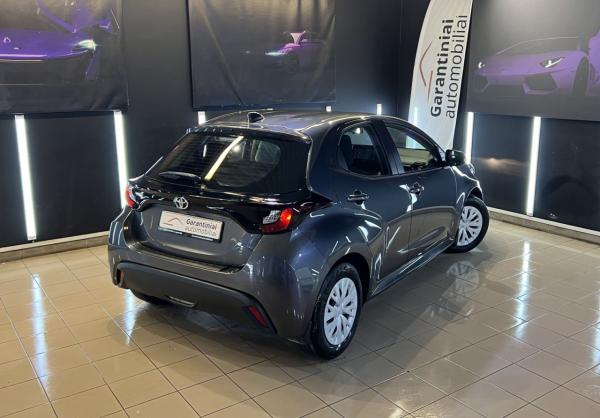 Toyota Yaris 2022 Viļņa, ar dzinēja tilpumu 1.50 L un nobraukumu 120 tūkst. km par 13500 €, foto 2 vietnē AUTOMOTO.COM.LV