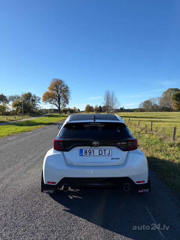 Toyota Yaris 2022 in Tallinn, with an engine capacity of 1.60 L and mileage of 44 thousand km for 35990 €, photo 6 on AUTOMOTO.COM.LV
