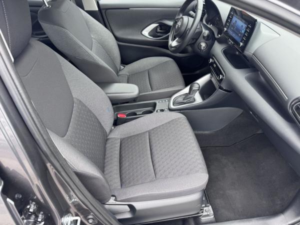 Toyota Yaris 2023 Viļņa, ar dzinēja tilpumu 1.50 L un nobraukumu 36 tūkst. km par 17500 €, foto 4 vietnē AUTOMOTO.COM.LV