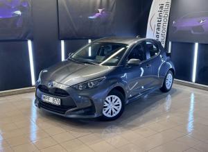 Toyota Yaris 2023 Viļņa, ar dzinēja tilpumu 1.50 L un nobraukumu 90 tūkst. km par 14950 €, foto  vietnē AUTOMOTO.COM.LV