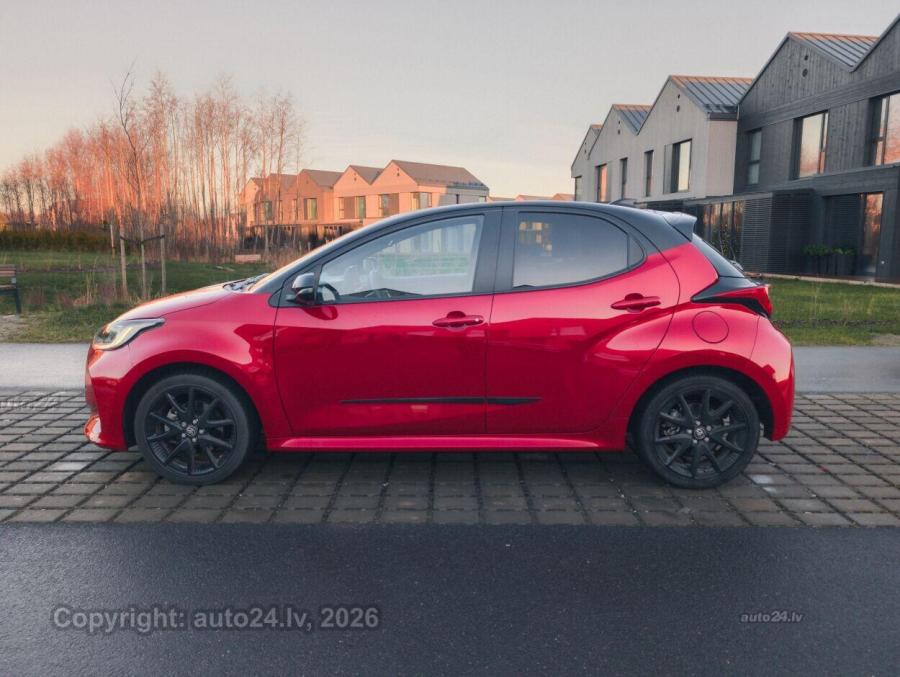 Toyota Yaris 2024 in Tallinn, with an engine capacity of 1.50 L and mileage of 21 thousand km for 20600 €, photo 2 on AUTOMOTO.COM.LV