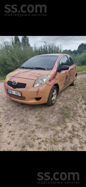 Orange Toyota Yaris 2006 in Tukums, with an engine capacity of 1.00 L and mileage of 158 thousand km for 850 €, photo  on AUTOMOTO.COM.LV