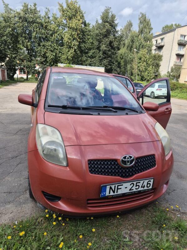 Orange Toyota Yaris 2006 in Riga, with an engine capacity of 1.30 L and mileage of 204 thousand km for 2000 €, photo 2 on AUTOMOTO.COM.LV