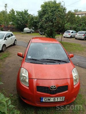Orange Toyota Yaris 2007 in Riga, with an engine capacity of 1.40 L and mileage of 284 thousand km for 1450 €, photo 1 on AUTOMOTO.COM.LV