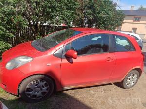 Orange Toyota Yaris 2007 in Riga, with an engine capacity of 1.40 L and mileage of 284 thousand km for 1450 €, photo 3 on AUTOMOTO.COM.LV