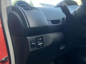 Oranžs Toyota Yaris 2010 Viļņa, ar dzinēja tilpumu 1.30 L un nobraukumu 180 tūkst. km par 3000 €, foto 16 vietnē AUTOMOTO.COM.LV