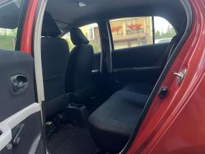 Oranžs Toyota Yaris 2010 Viļņa, ar dzinēja tilpumu 1.30 L un nobraukumu 180 tūkst. km par 3000 €, foto 17 vietnē AUTOMOTO.COM.LV