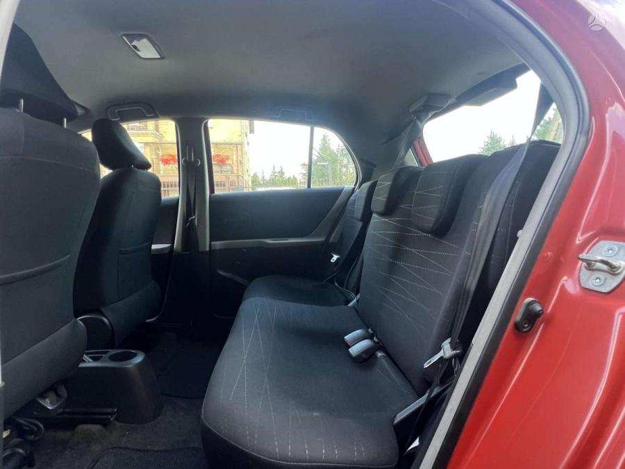 Oranžs Toyota Yaris 2010 Viļņa, ar dzinēja tilpumu 1.30 L un nobraukumu 180 tūkst. km par 3000 €, foto 18 vietnē AUTOMOTO.COM.LV